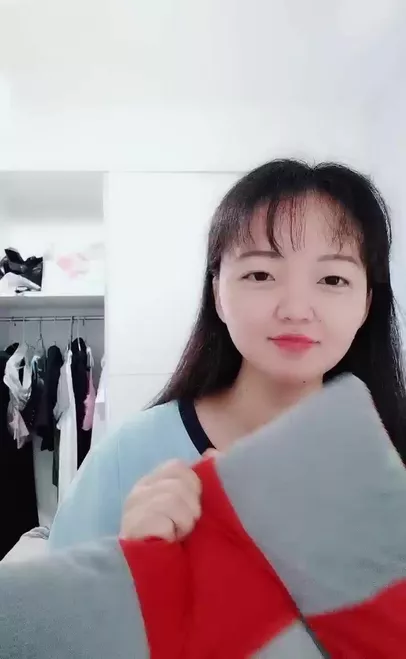 202279,【美大学生】,假期一个人在家,清纯学生妹自慰,撒尿特写,青春胴体1